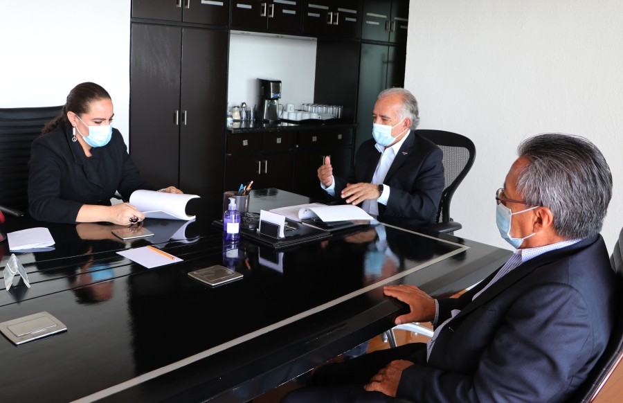 Rinde su segundo informe de actividades la directora de la Facultad de ...